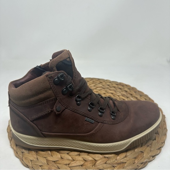 Ecco | Shoes | Ecco Byway Tred Goretex Urban Boot Sneaker Chocolat ...